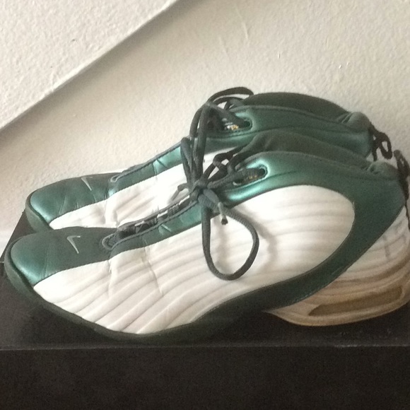 Nike | Shoes | Random Nikes | Poshmark